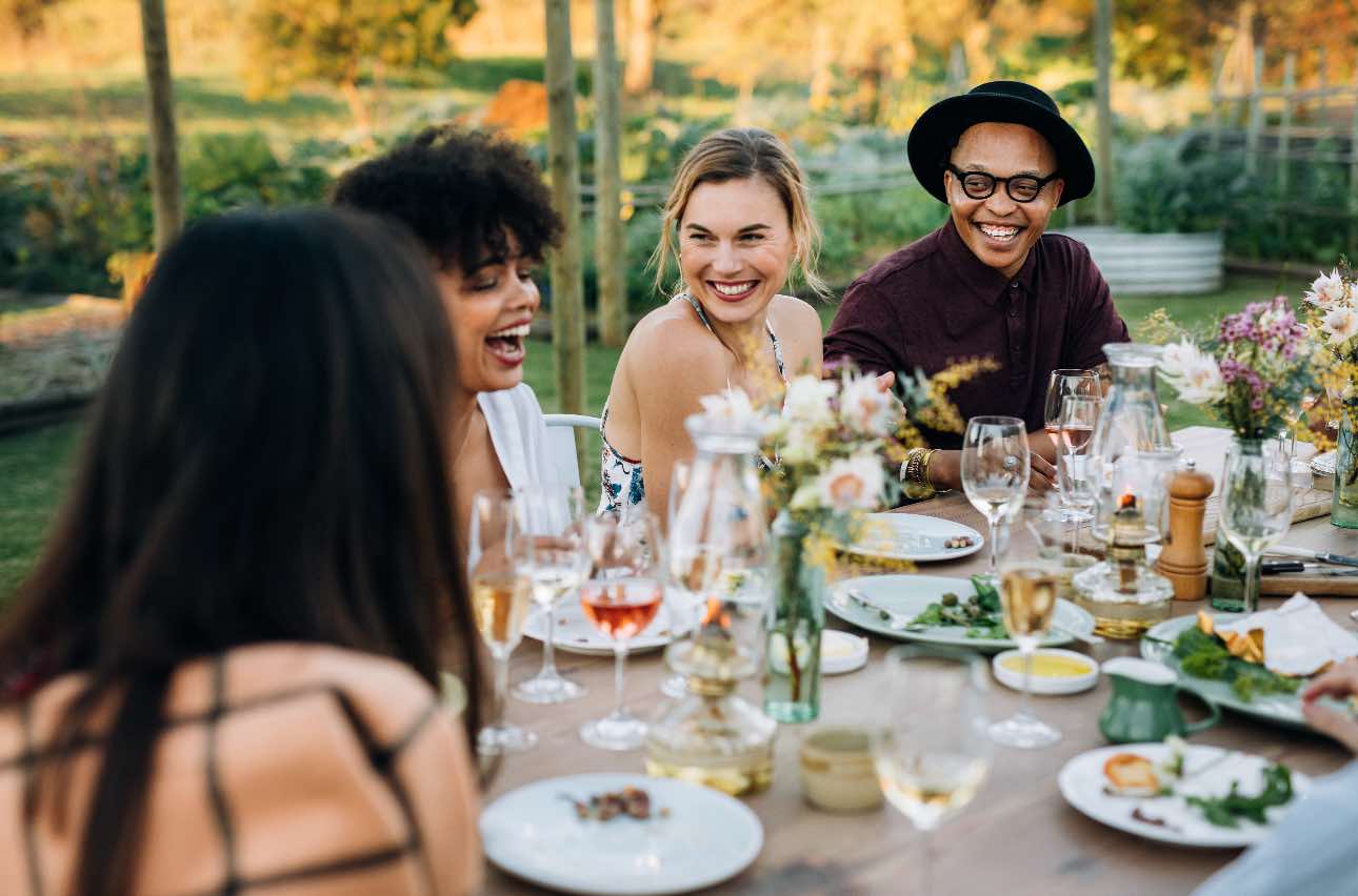 How to Host a Diner Party: 6 Tips for a Stress-Free Evening